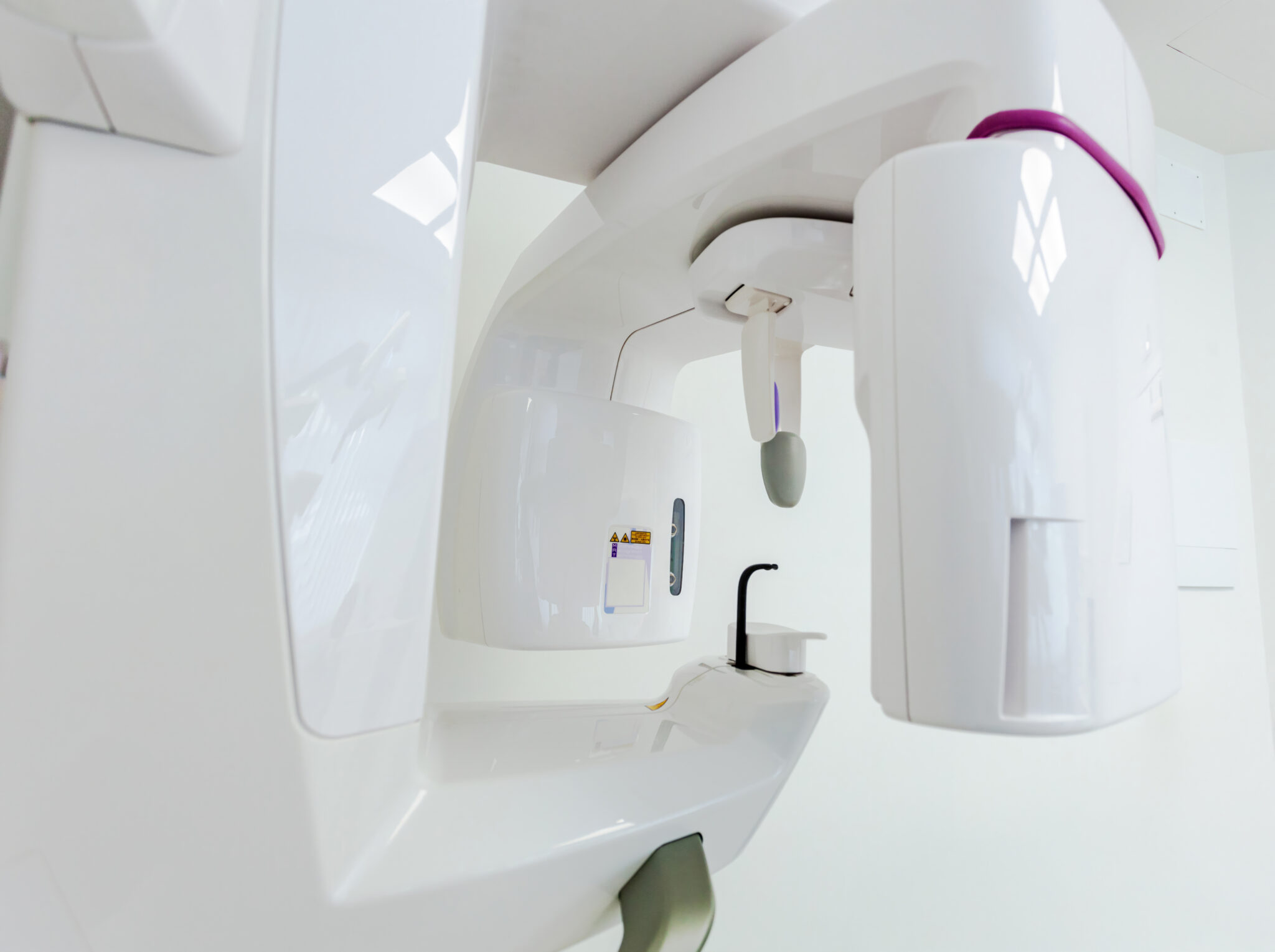 Leading Dental Technology: CBCT Imaging, Surgical Navigation, Laser Care